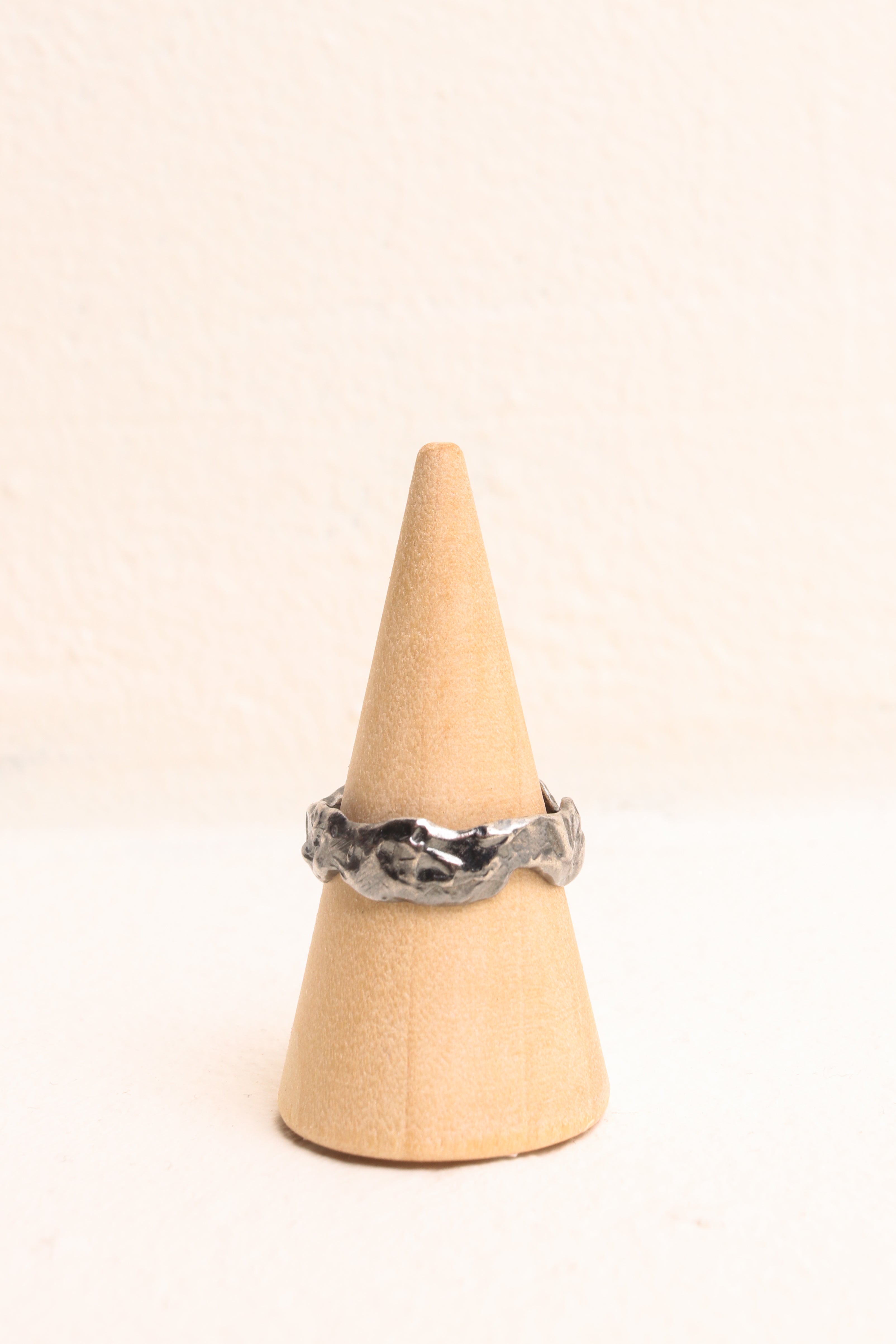 Heresy Wattle Ring – BY.EVERYONE